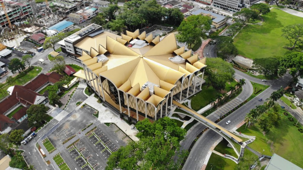 ALUMINIUM IN ARCHITECTURE - Alcom Group Berhad